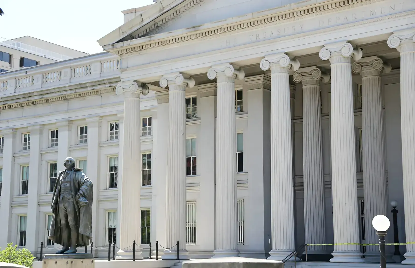 US Treasury Report 2025: $41.7T Fiscal Gap - Remitbee